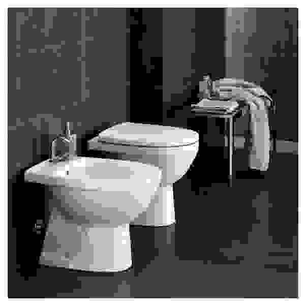 VASO GEBERIT SERIE SELNOVA PRO A TERRA SCARICO PARETE IN CERAMICA BIANCA